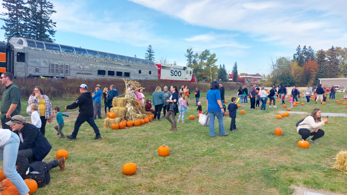 The Great Pumpkin Train - Duluth Trains